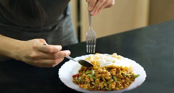 Easy Pad Grapao Moo or Thai Spicy Chicken with Holy Basil (Video ...